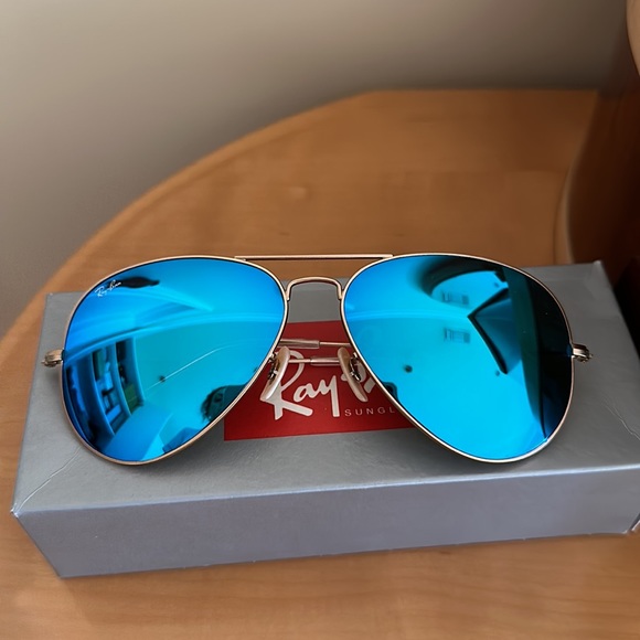 Ray-Ban | Other | Rayban Womens Police Style Sunglasses In Mirrored ...